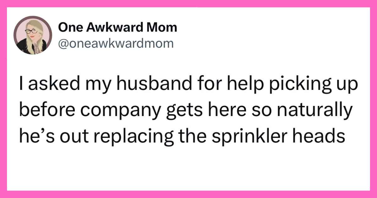 Top 20 Best Tweets from the Hilarious "One Awkward Mom"
